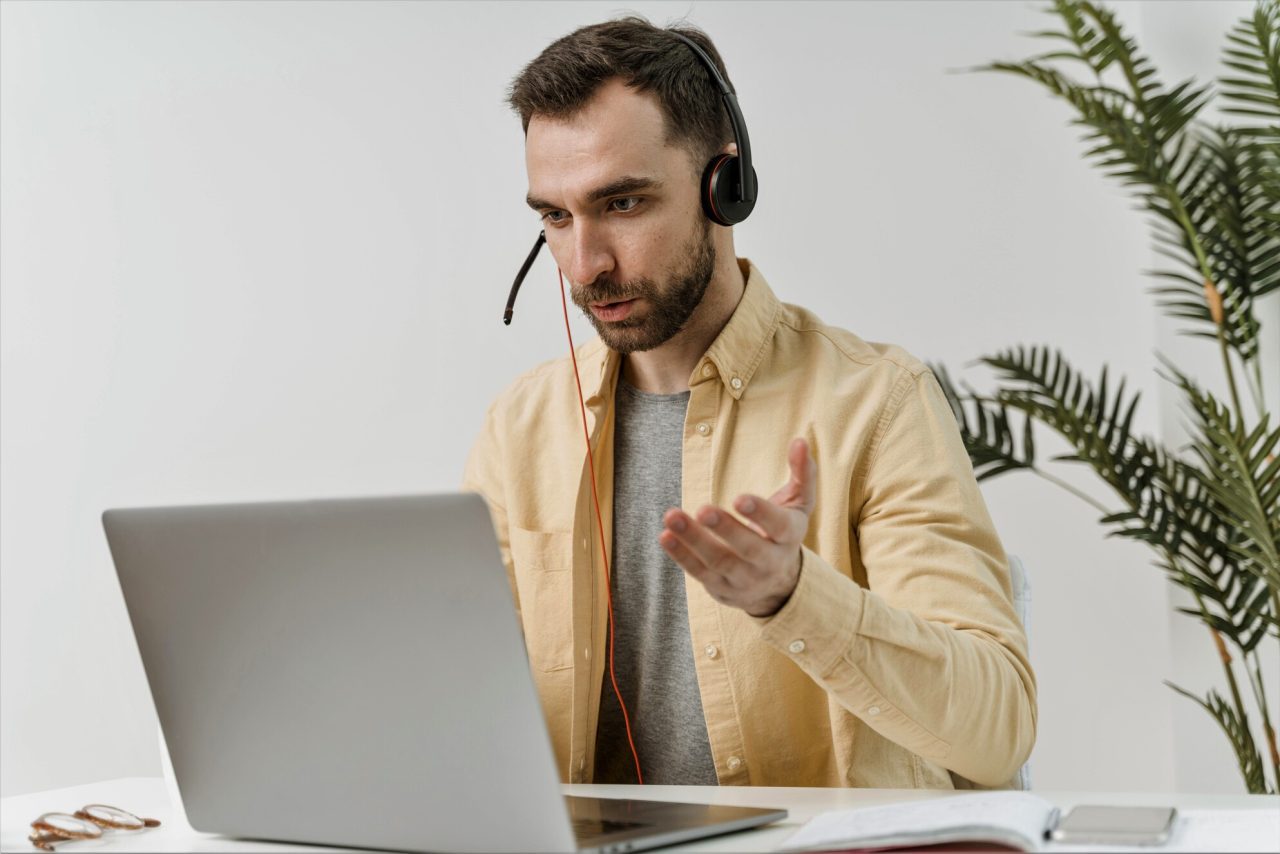 Cómo activar la traducción simultánea en Teams